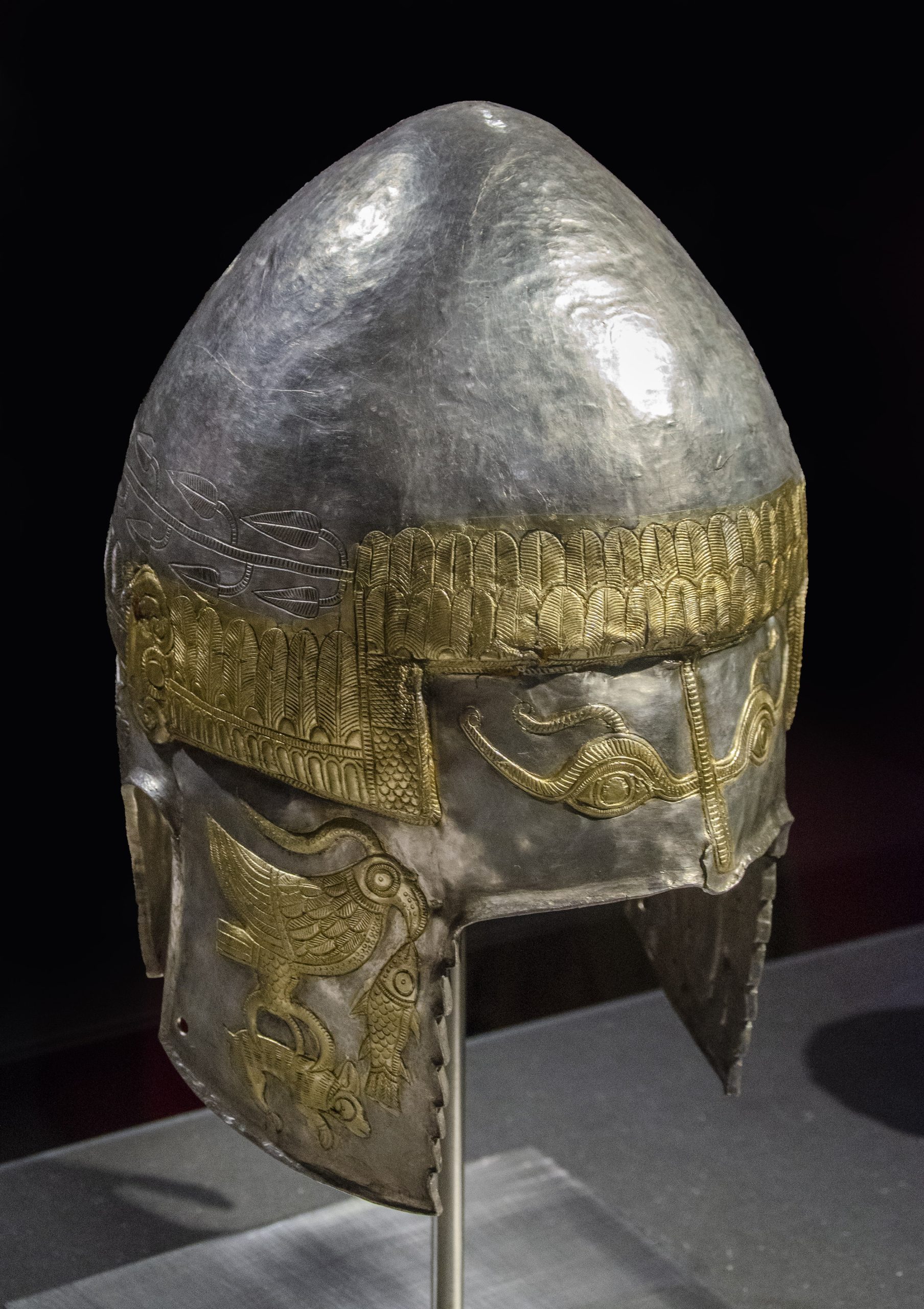 Cele cinci coifuri princiare getice – Mythologica.ro